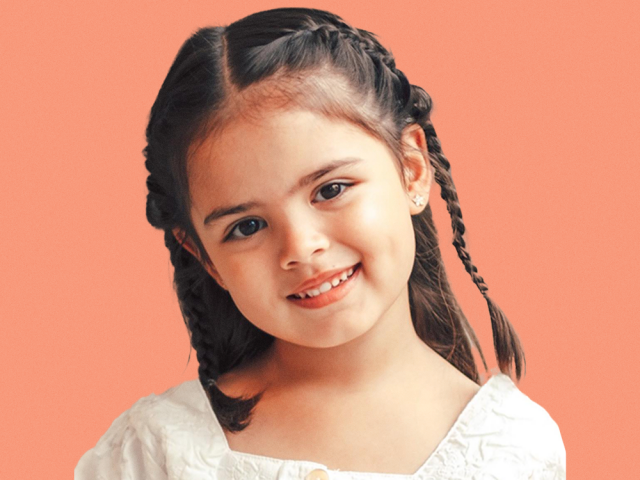 Sienna Stevens | Sparkle GMA Artist Center