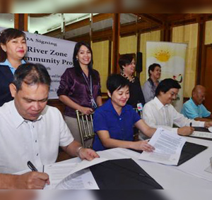 GMA, corporate partners wrap up estero clean-up project in UP community ...