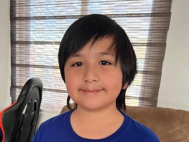 Raphael Landicho, tumanggap ng Academic Excellence Award with High ...