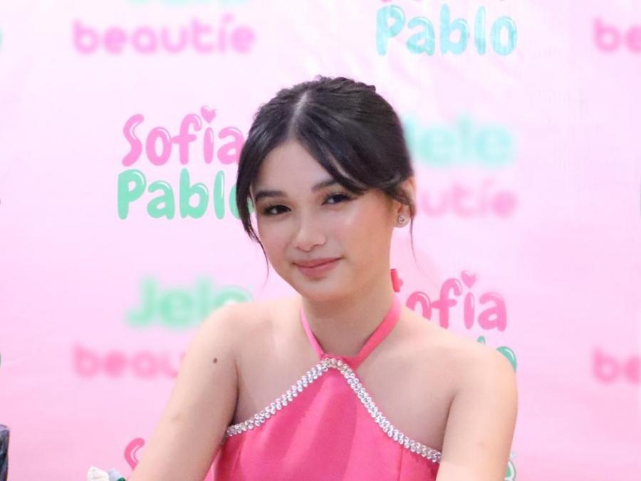 Sofia Pablo signed as the first Filipina endorser of Thailand's best-selling jelly juice drink ...