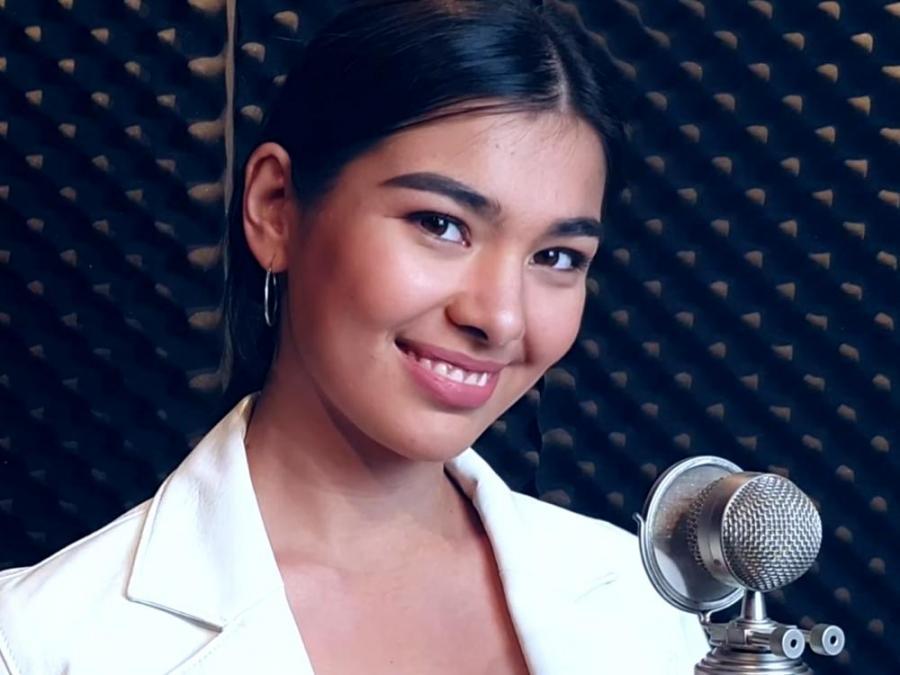 Pamela Prinster sings "Everyday With You" from 'My Guitar Princess ...