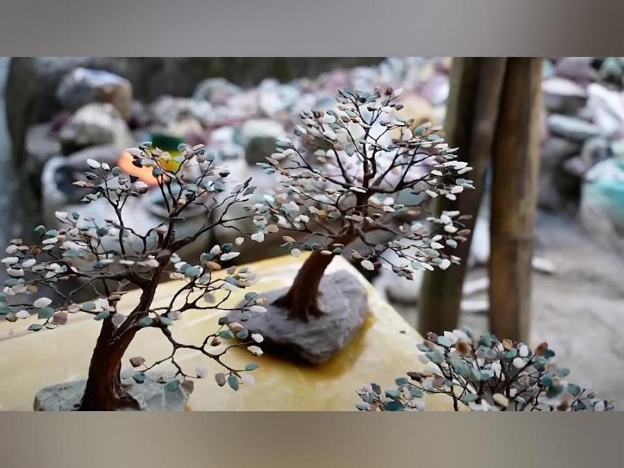 iJuander: This Gem Tree is the best souvenir from Antique