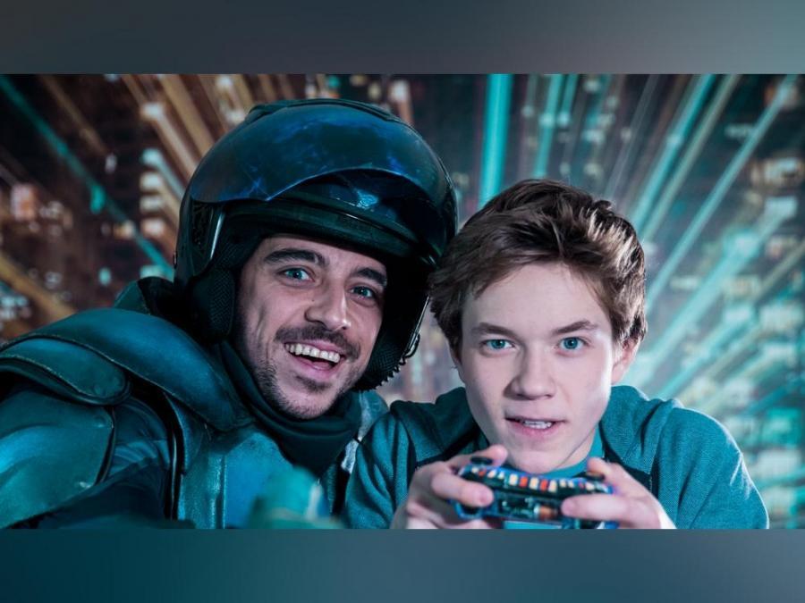 Buck: Ang pagdating ni Buck sa real world | GMA Entertainment