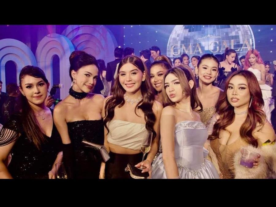 Ashley Ortega reunites with 'Hearts On Ice' co-stars at the 2023 GMA ...