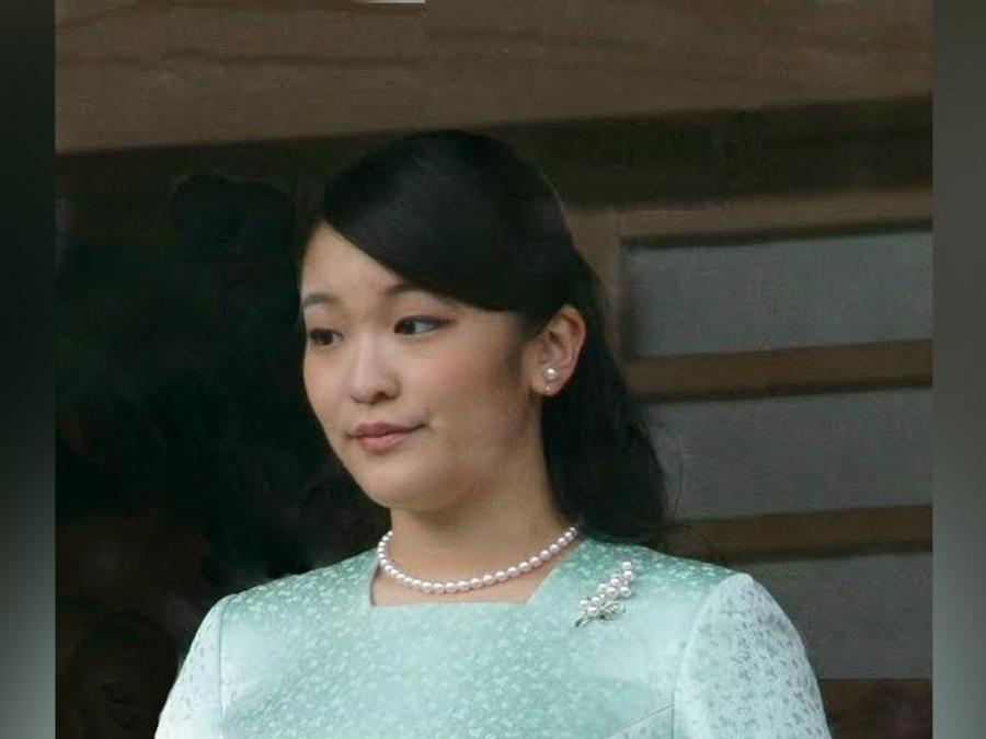 Husband of Japan ex-princess Mako is now a registered lawyer
