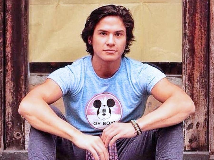 Five things you need to know about fast food ad's groom Matthias Rhoads ...