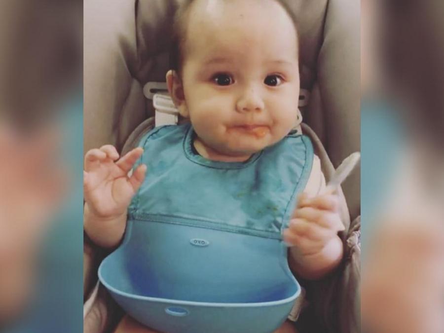 WATCH: Baby Primo Arellano starts self-feeding at 7 months | GMA ...