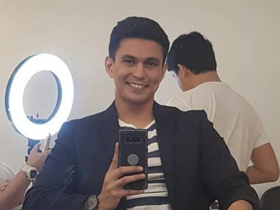 WATCH: Tom Rodriguez, ipinakita ang kanyang galing sa sketching | GMA ...