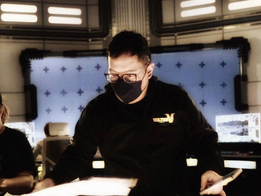 Director Mark Reyes gives sneak peek of 'Voltes V: Legacy' weapons ...