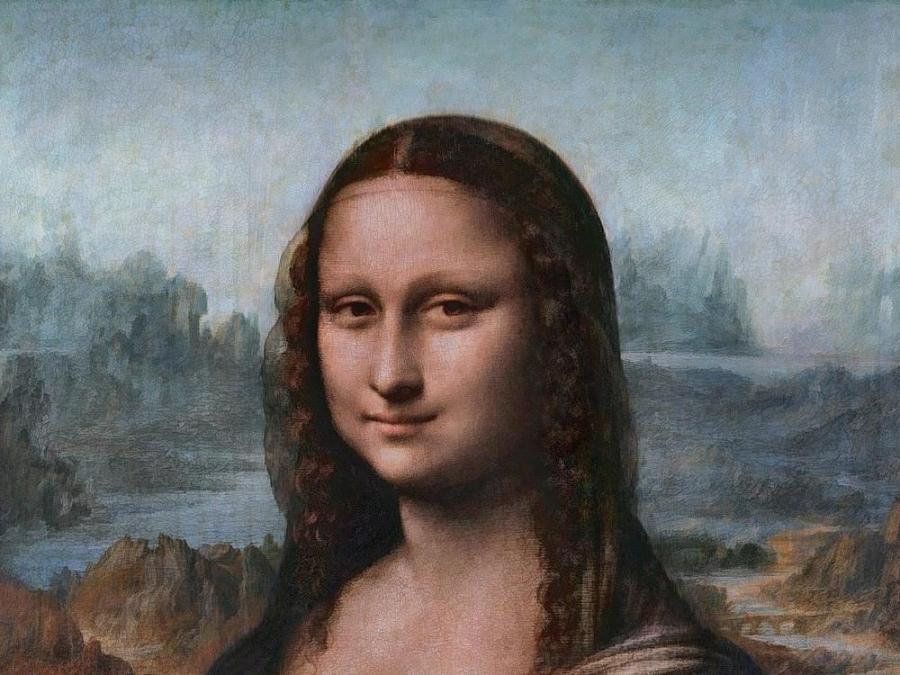 'Mona Lisa' attacked in supposed climate protest