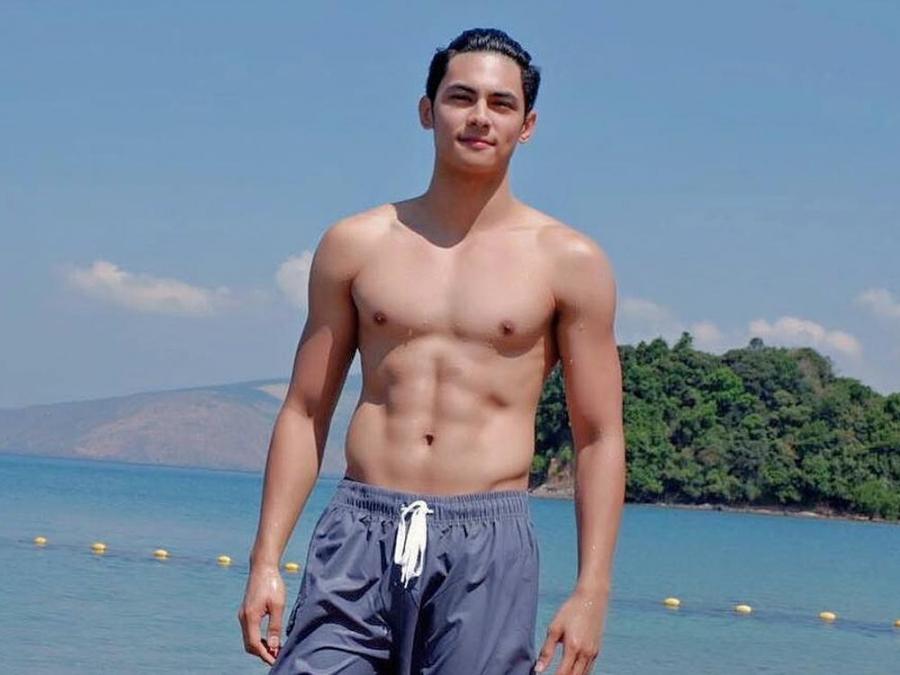 LOOK: Netizens react to Kiko Estrada's pandesal abs | GMA Entertainment