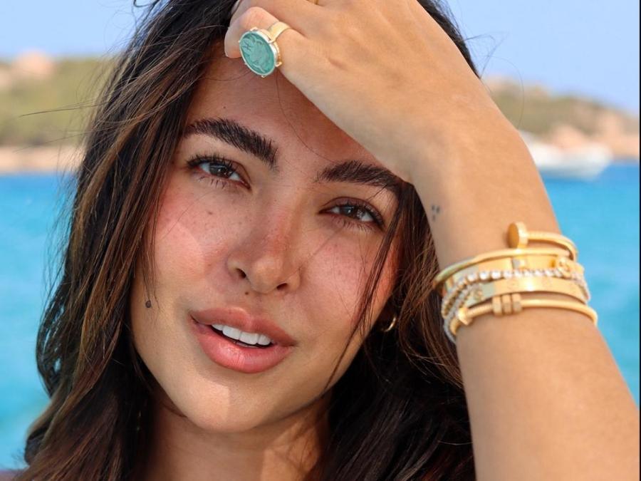 Maggie Wilson explores natural pools in Sardinia | GMA Entertainment