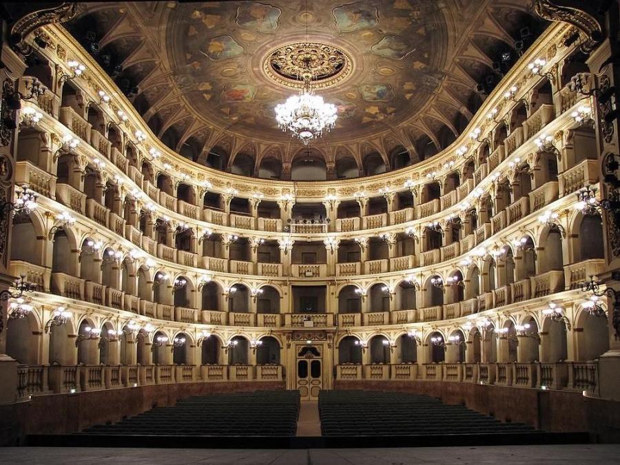 Italian opera makes history with installation of first female conductor