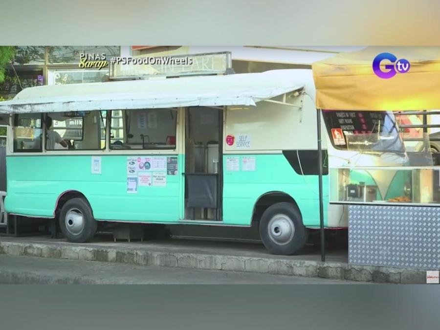 Cosplayer Myrtle Sarrosa tries this Emily In Paris inspired food truck