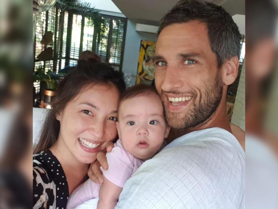 Nico Bolzico and Thylane demonstrate different ways to carry a baby ... Nico Bolzico and Thylane demonstrate different ways to carry a baby ...