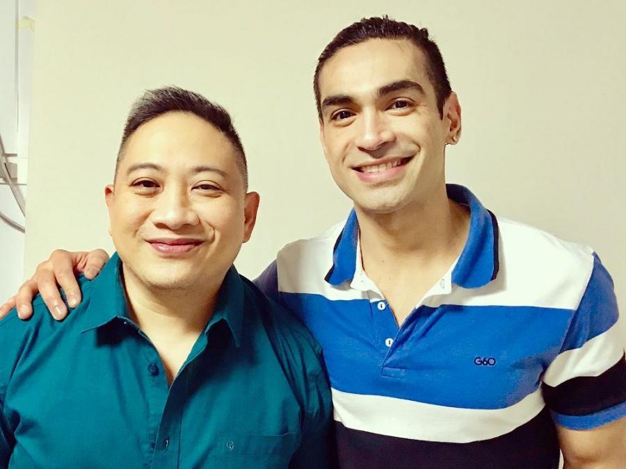 LOOK: Hunk actor Carlos Agassi, bibisita sa 'Pepito Manaloto' | GMA ...