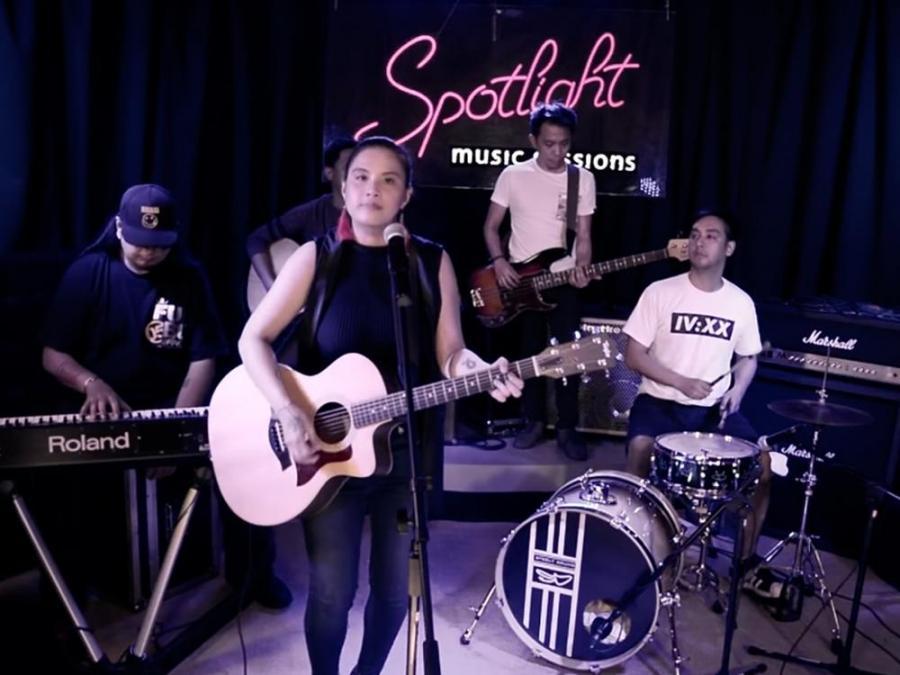 WATCH: Mojofly performs new song "Mula Noon" | GMA Entertainment