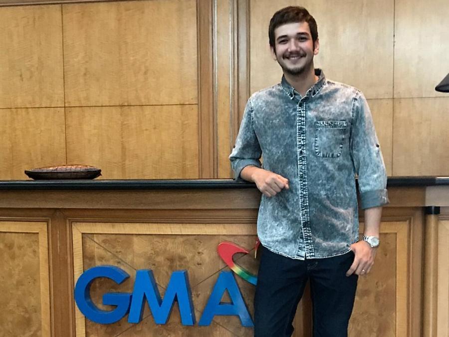 #SPOTTED: Matt Evans snaps a photo inside GMA Network compound | GMA ...