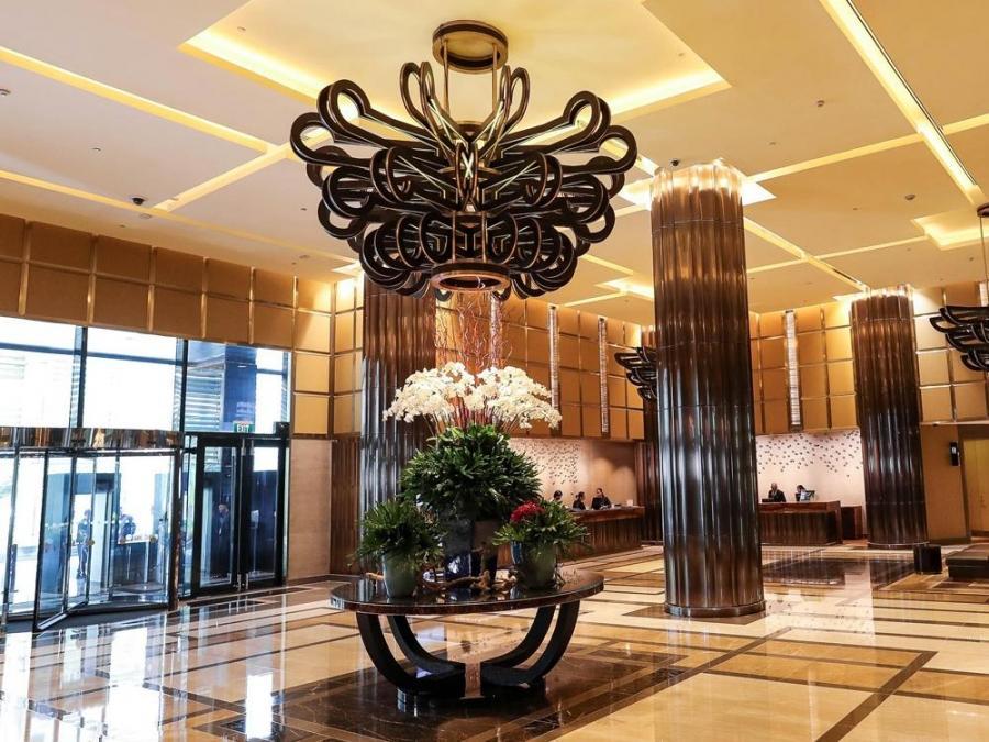 Luxury hotel in Paranaque retains 5-star rating from Forbes Travel ...