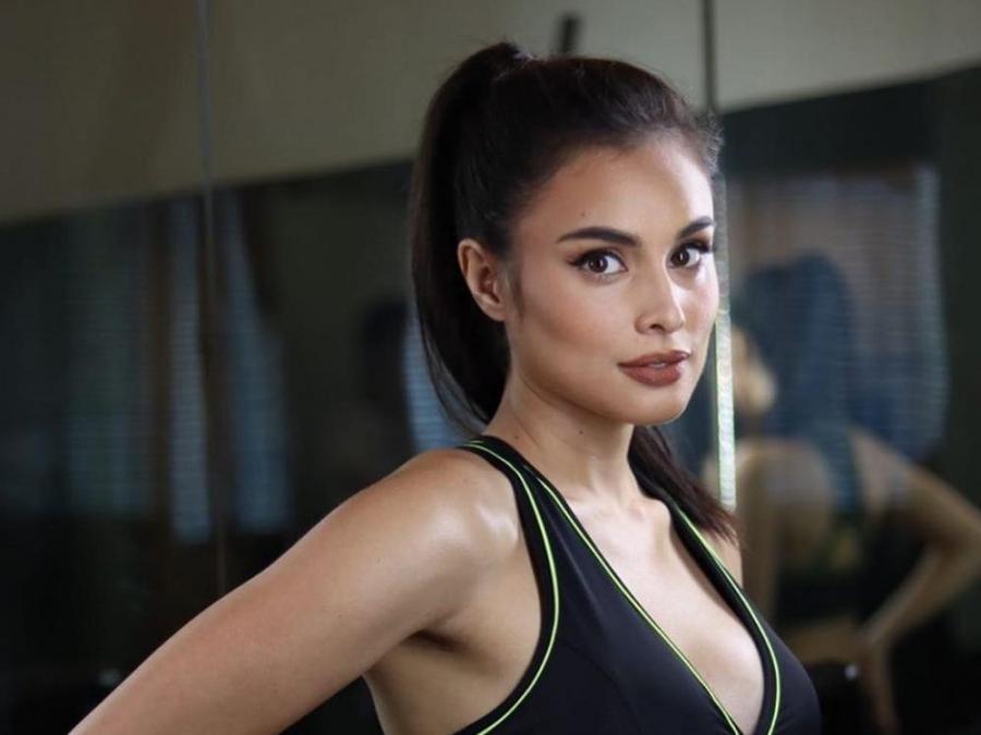 Max Collins Shares Workout Routine For Pregnant Women Gma Entertainment