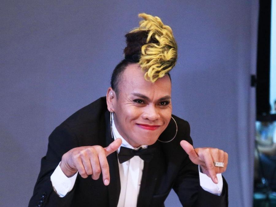 Super Tekla, naiyak nang malamang bibida sa isang comedy film | GMA ...