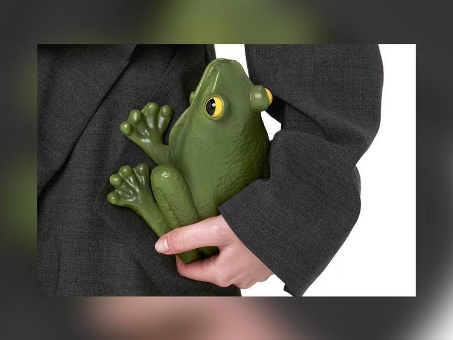 JW Anderson's frog clutch is worth P54,000