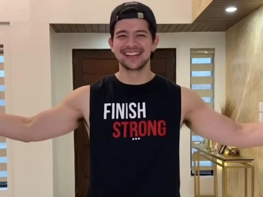 Rayver Cruz shows his boxing training routine at home | GMA Entertainment