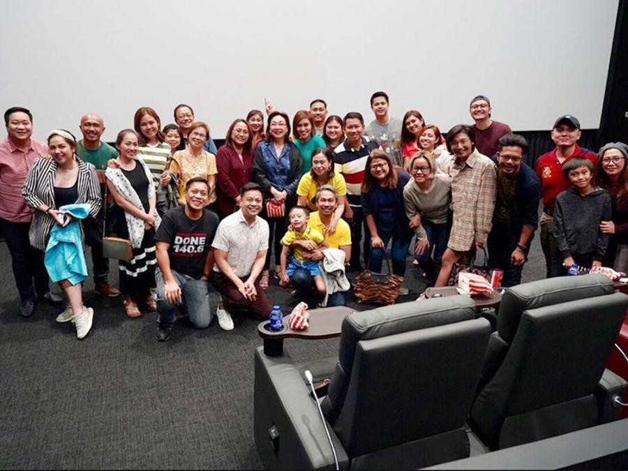 WATCH: Ilang GMA News and Public Affairs reporters, time out muna para ...