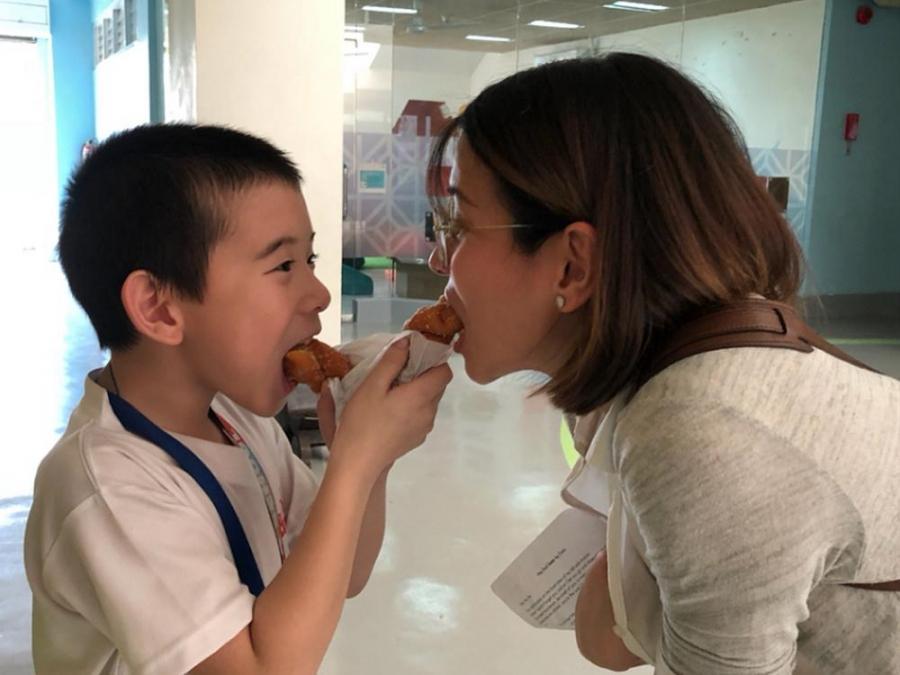 LJ Reyes, pinagbawalan mag-asawa ang anak na si Aki | GMA Entertainment LJ Reyes, pinagbawalan mag-asawa ang anak na si Aki | GMA Entertainment