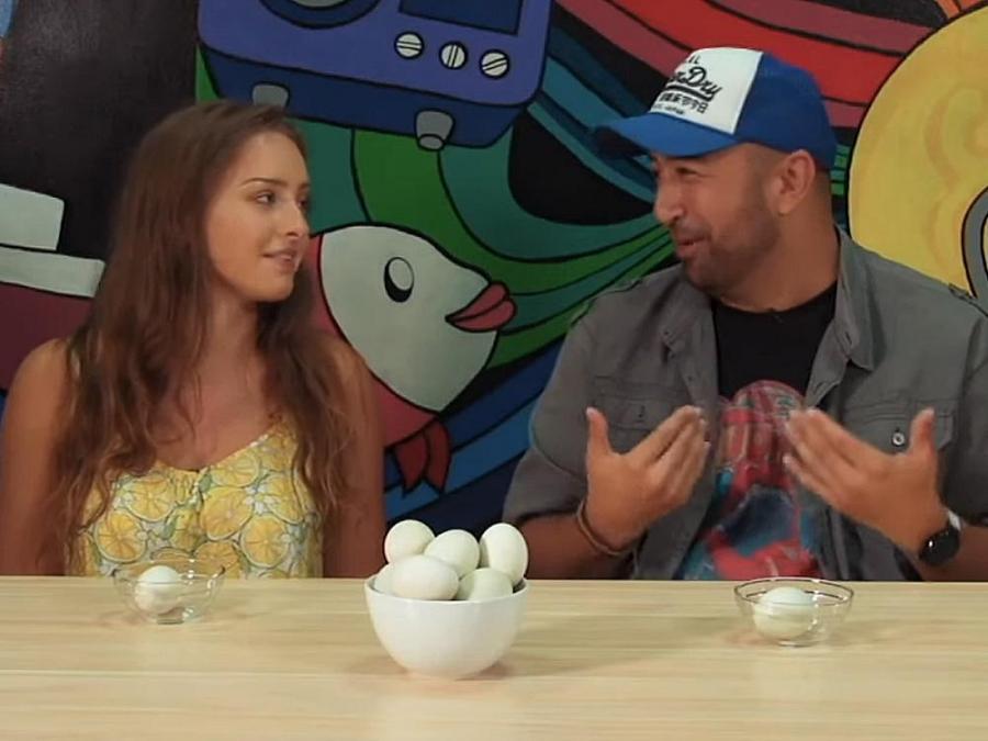 iJuander: Foreigners vs Balut | GMA Entertainment