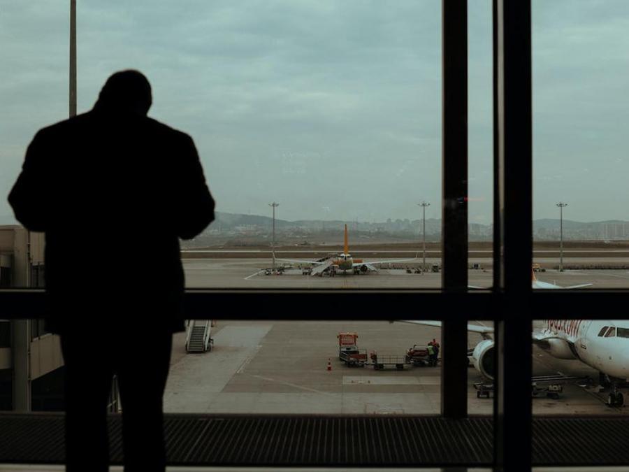 Pinoy pilot gives tips to conquer fear of flying