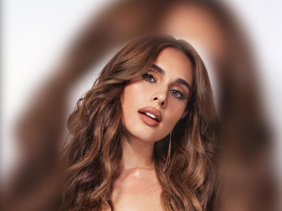 Max Collins sizzles in her latest swimsuit photos | GMA Entertainment