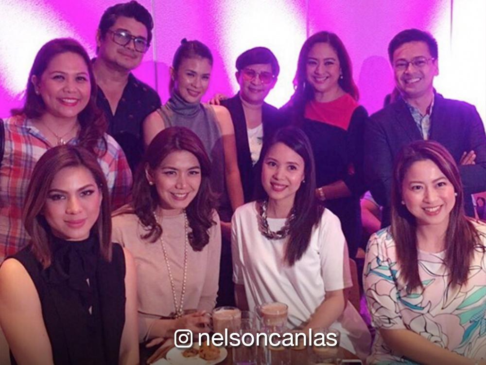 MUST-SEE: TV personalities from major networks snap a photo together ...