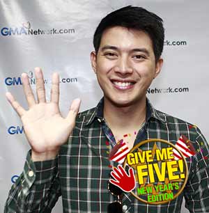 GIVE ME FIVE featuring Mike Tan (New Year edition) | GMA Entertainment