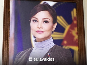 LOOK: Eula Valdes plays Madam President in her new soap | GMA Entertainment