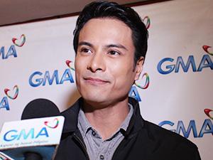 Rafael Rosell, gustong gumanap ng mga offbeat roles | GMA Entertainment