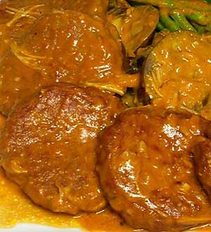Recipe: CDO Ulam Burger Kare-kare | GMA Entertainment