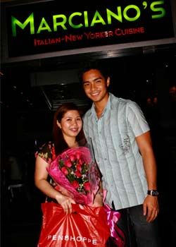 JC Tiuseco gets romantic with a lucky fan | GMA Entertainment
