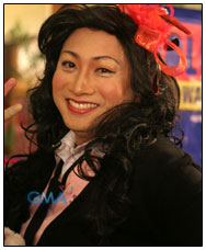 Hosts in a Wall | GMA Entertainment