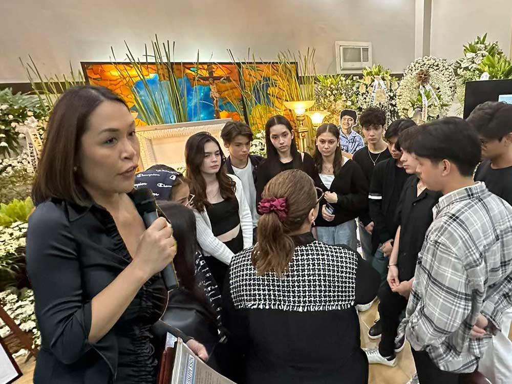 az_martinez | GMA Entertainment - Online Home of Kapuso Shows and Stars