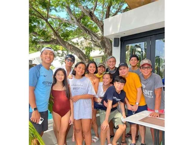 Kuya Kim Atienza is celebrating his first anniversary as Kapuso | GMA ...