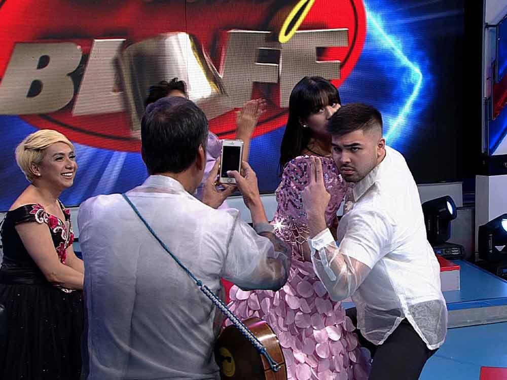 'Celebrity Bluff' Recap: Santacruzan | GMA Entertainment