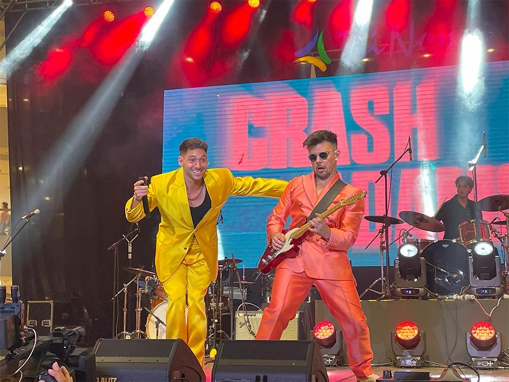 #GMAHOAAccess: Crash Adams shows love for OPM in 'Crashing Into Trinoma' concert | GMA Entertainment