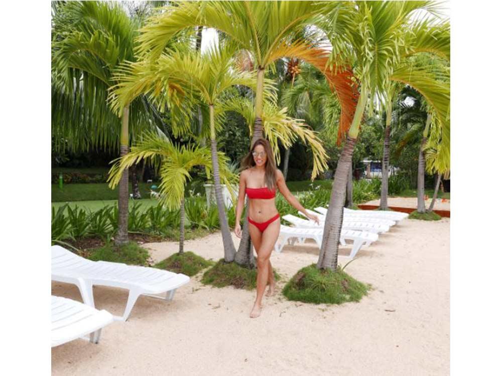 #GrabeSiya: Aubrey Miles electrifies social media with her sexy abs | GMA Entertainment