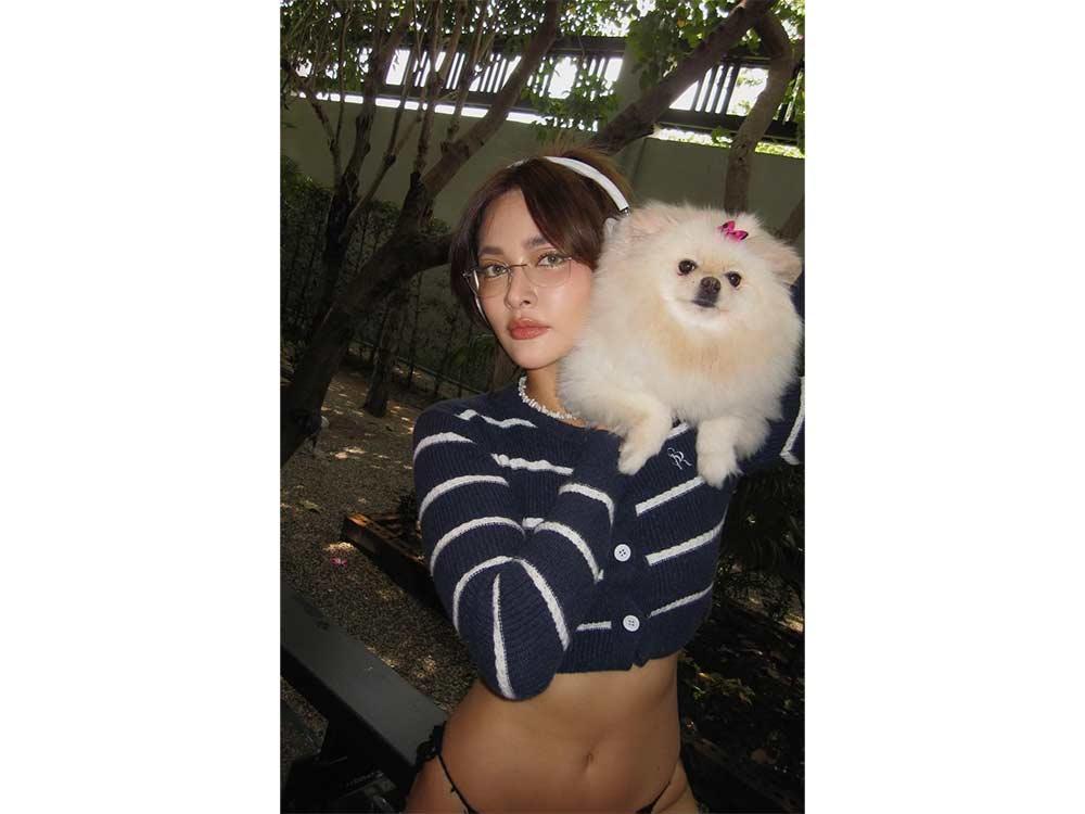 'Miracle of Love' star Pooklook Fonthip Watcharatrakul sizzles in new snaps | GMA Entertainment