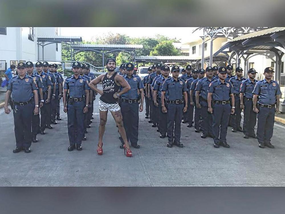 #TheKingOfCatwalk: 23 times Sinon Loresca slayed in high heels! | GMA ...