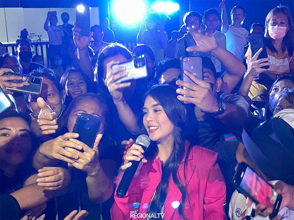 'TiktoClock' cast, Xian Lim, nagpasaya sa GenSan City | GMA Entertainment