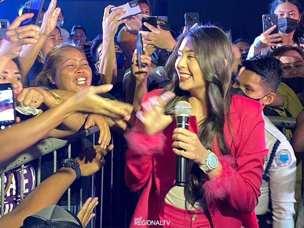 'TiktoClock' cast, Xian Lim, nagpasaya sa GenSan City | GMA Entertainment