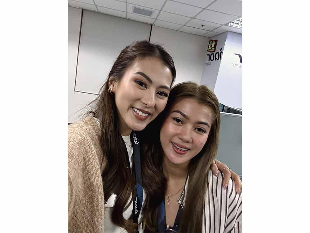 Alex Gonzaga meets her viral look-alike | GMA Entertainment