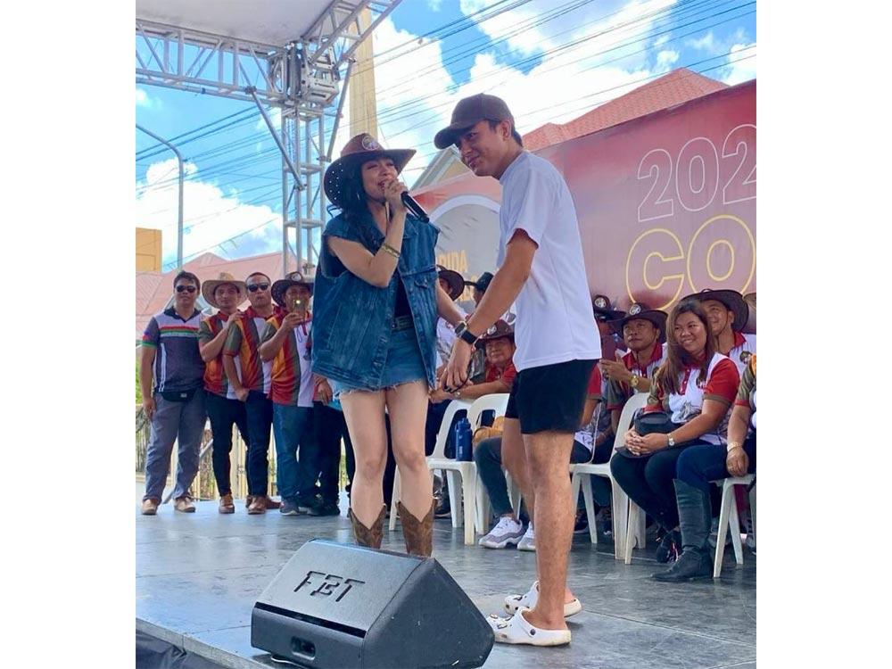 Andrea Torres, Lianne Valentin, at Angela Alarcon, nakisaya sa Corrida De Cavalos de Calaca sa ...